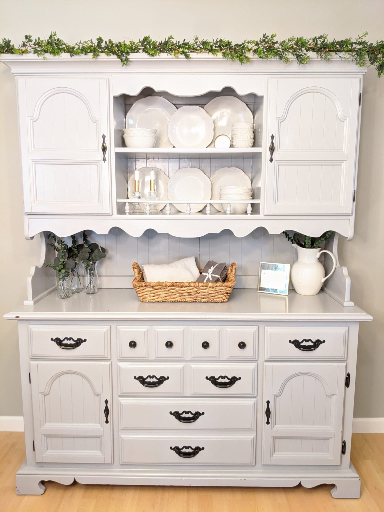 5 Simple Tips for How to Decorate a Dining Room Hutch - A Flourishing Place